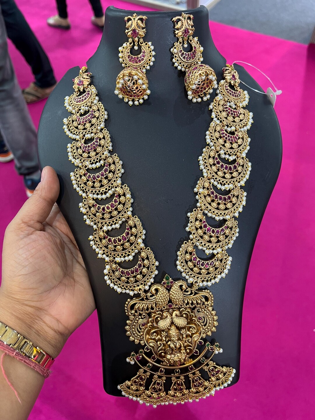 Long Antique Gold Temple Jewelry Set Necklace Indian Jewelry Gold Pearl ...