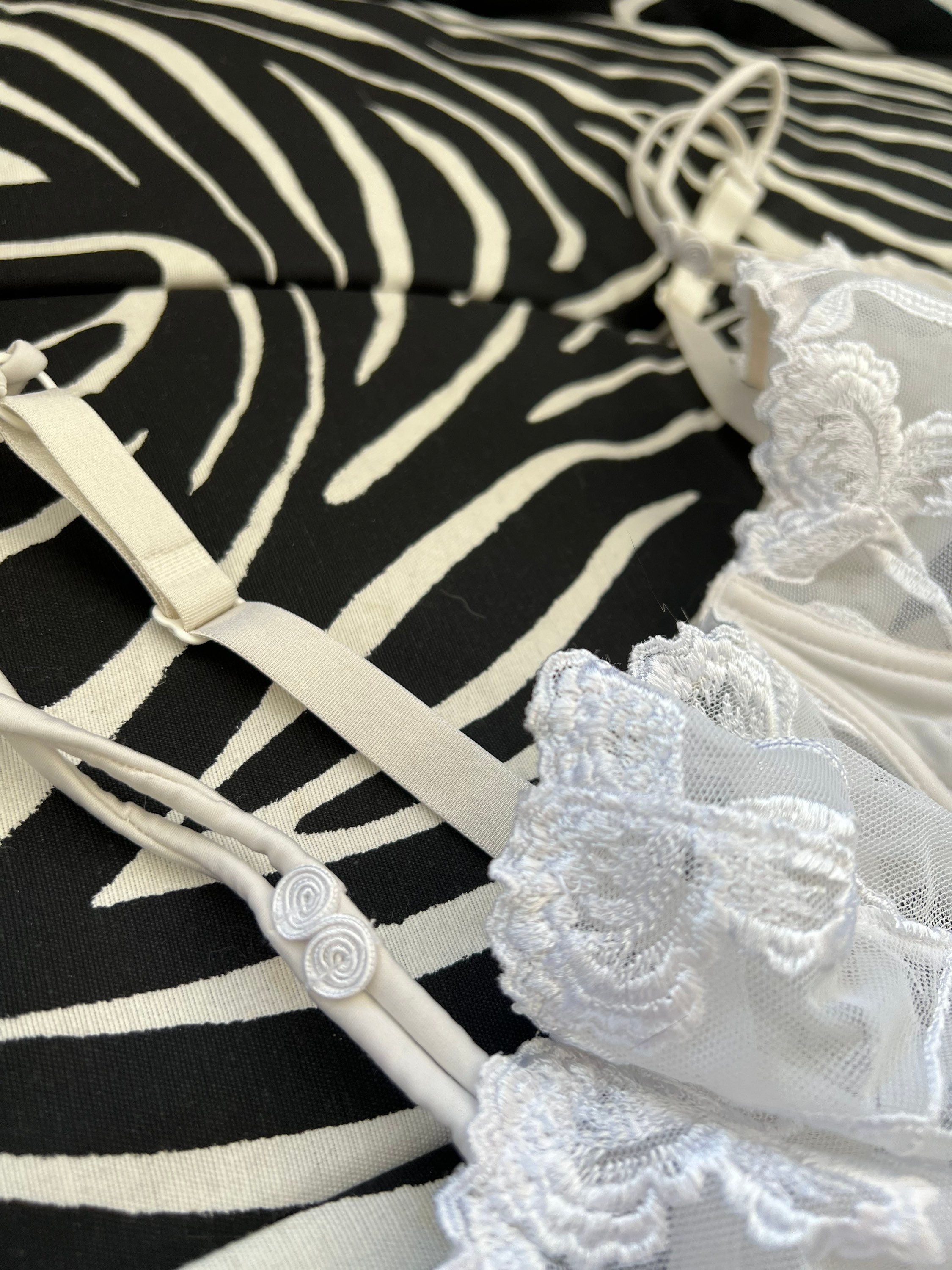 AUBADE Vintage Bra Black Lace Cherry Bras French Lingerie - Etsy