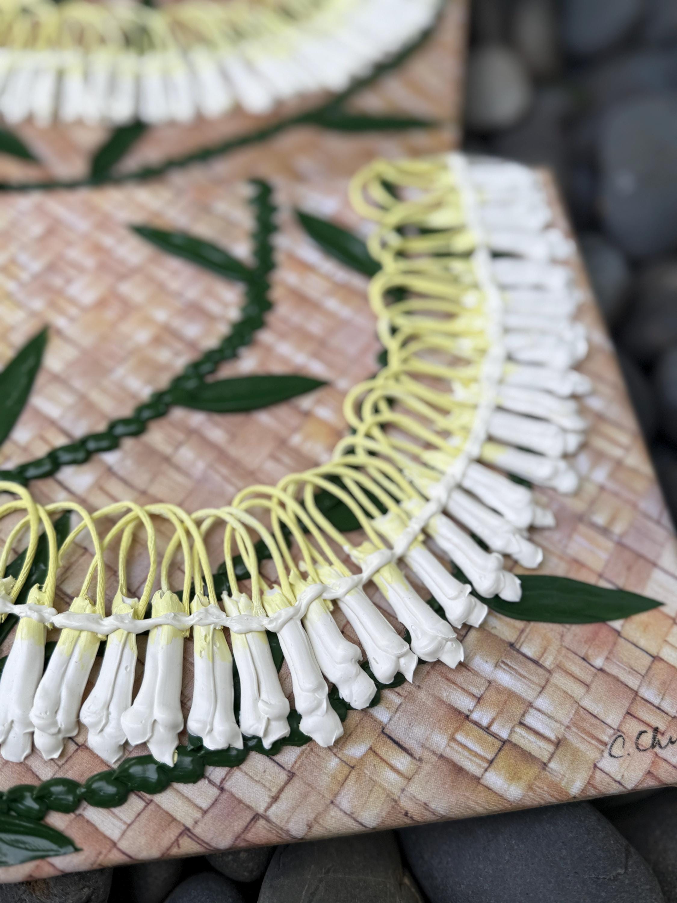 Micronesian Ginger 12” 3 Dimensional Hawaiian White Flower Lei Acrylic ...