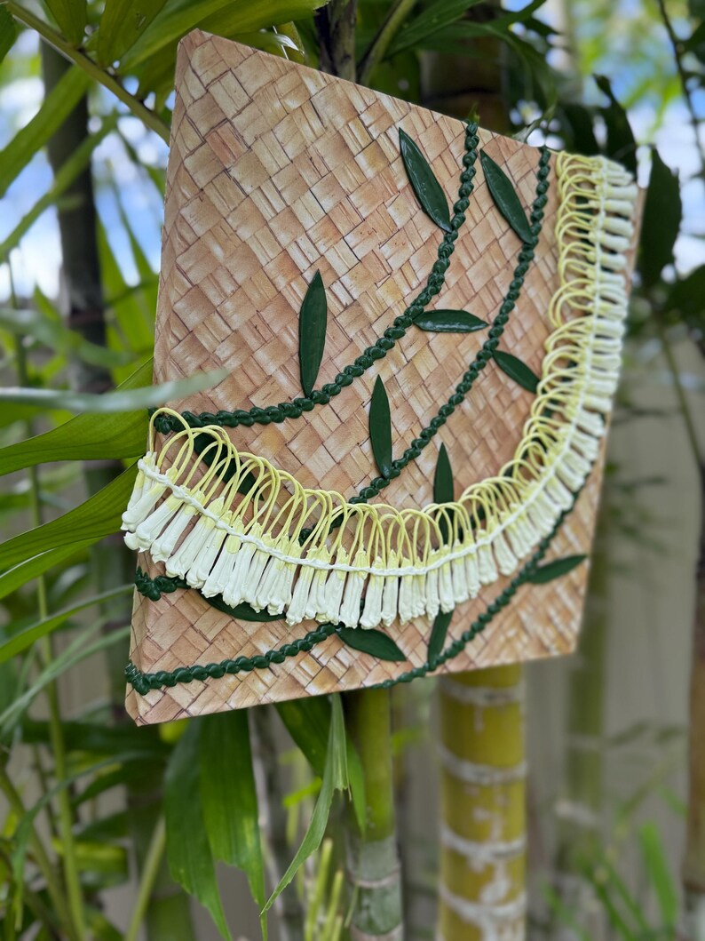 Micronesian Ginger 12” 3 Dimensional Hawaiian White Flower Lei Acrylic ...