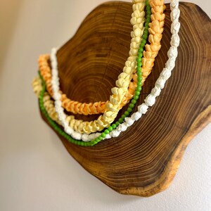 Puakenikeni 3 Dimensional Hawaiian Flower Lei Painting on Raw Edge ...