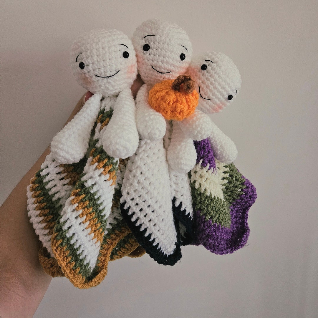 Crochet Ghost Comforter ACTUAL ITEM. Halloween Ghost Comforter ...