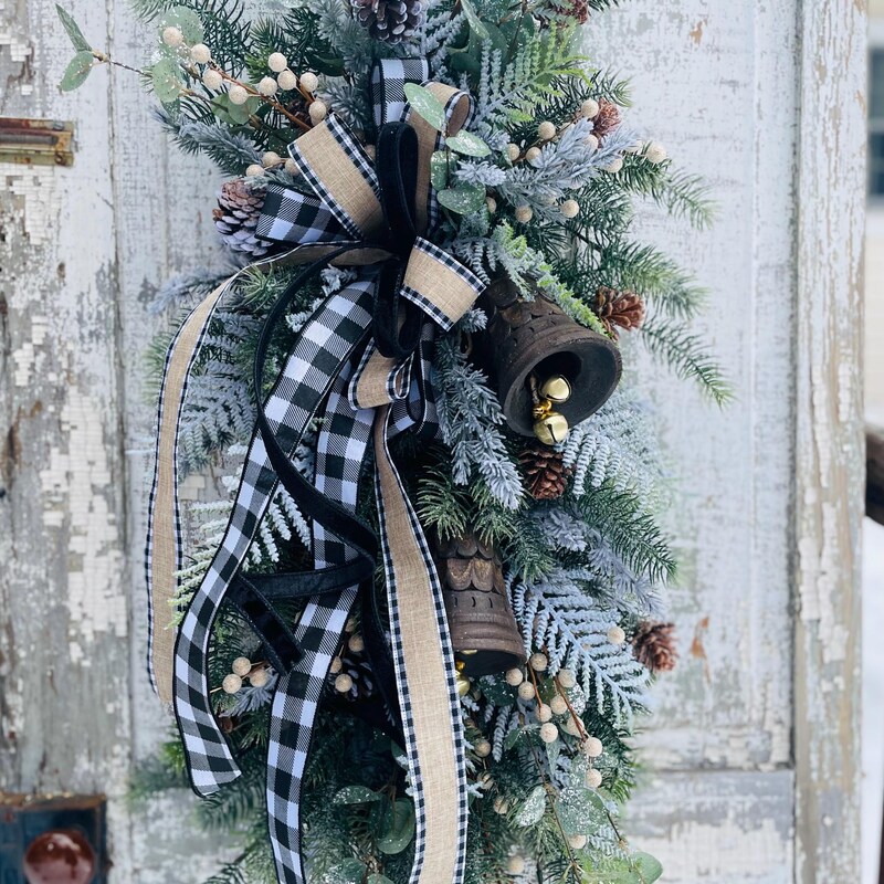 January Door Swag - Etsy