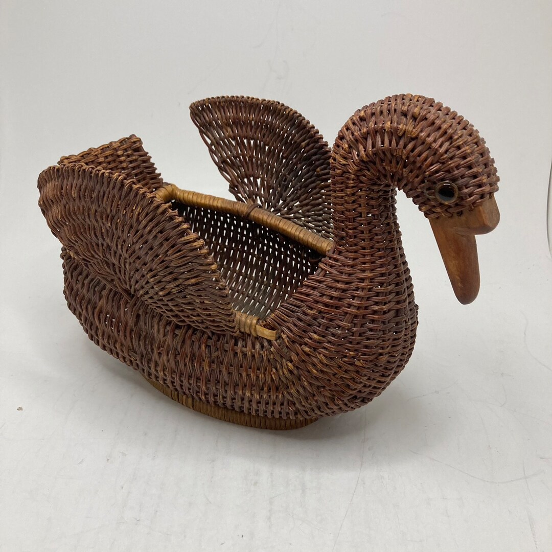 Vintage Avon Rattan Duck Basket - Etsy