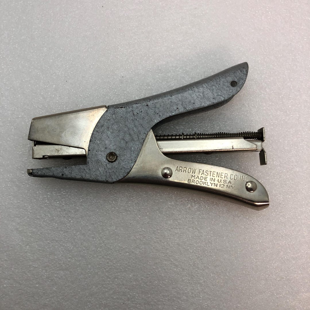 Vintage Arrow Anvil Stapler - Etsy