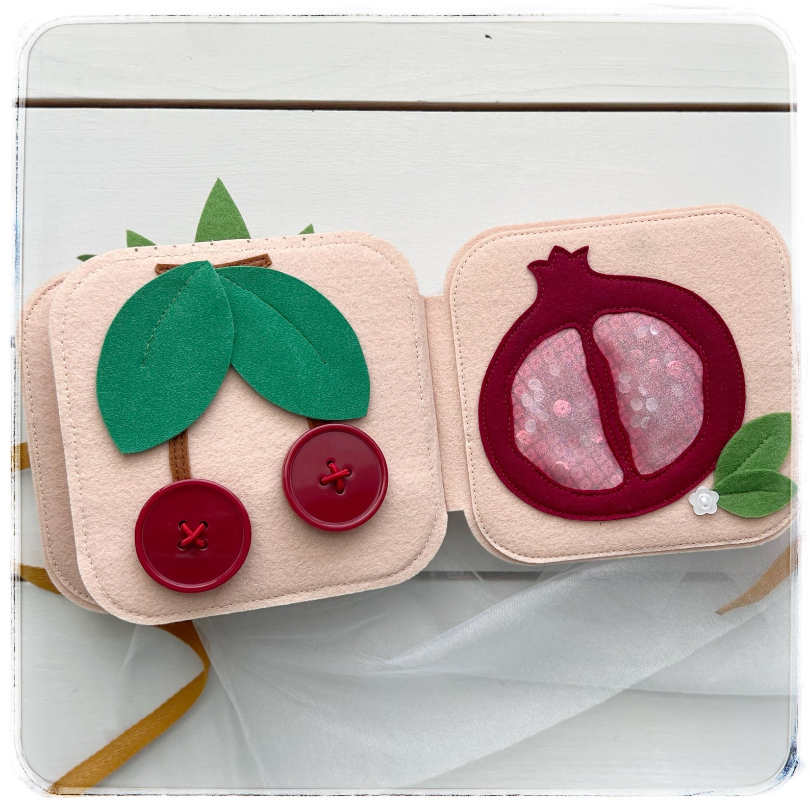 Felt Fruit Quiet Book: Montessori Tactile Learning Toy - Etsy