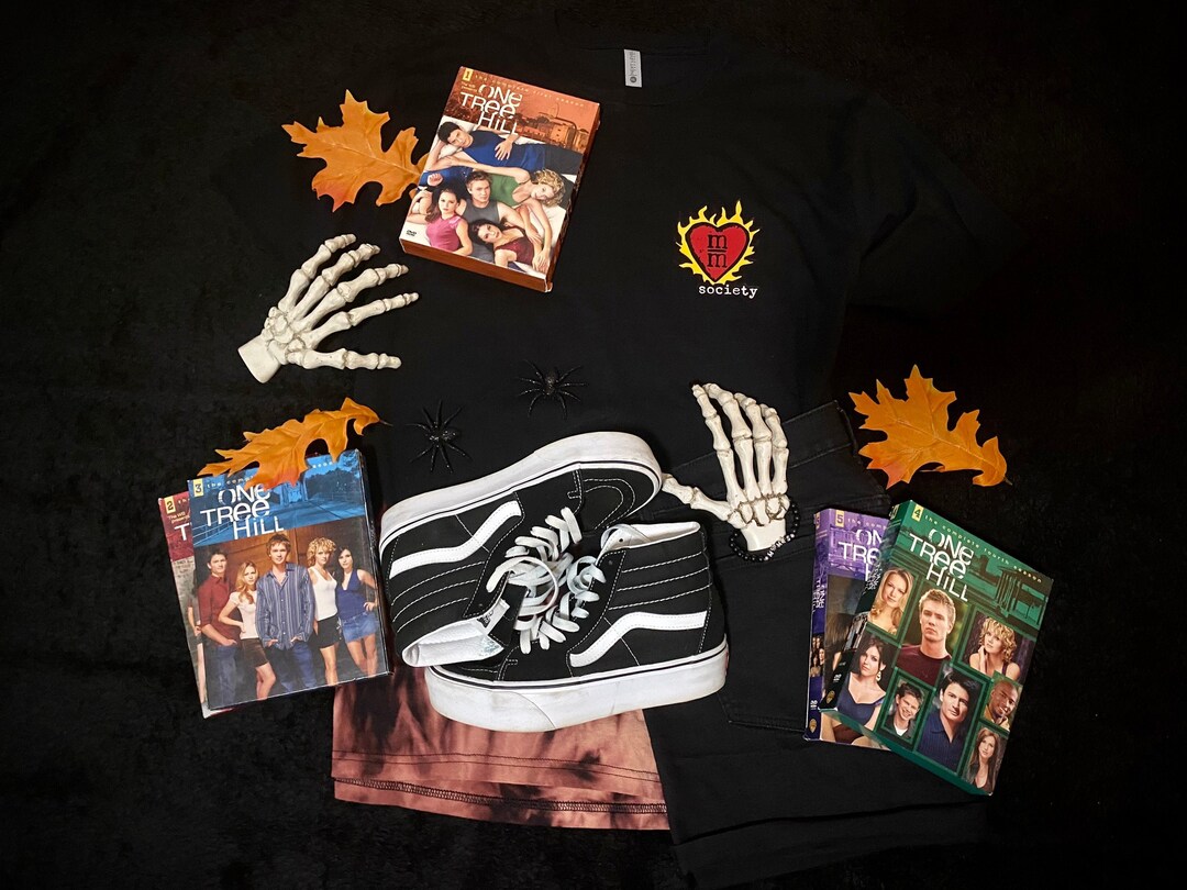 INSOMNIA MIND Over MATTRESS Midnight Moms Society Throwback Spinoff T ...