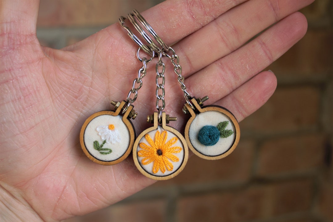 Flower Keychains - Mini Embroidery Hoop Keychains - Cute Floral Car ...