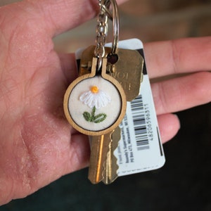 Flower Keychains - Mini Embroidery Hoop Keychains - Cute Floral Car ...