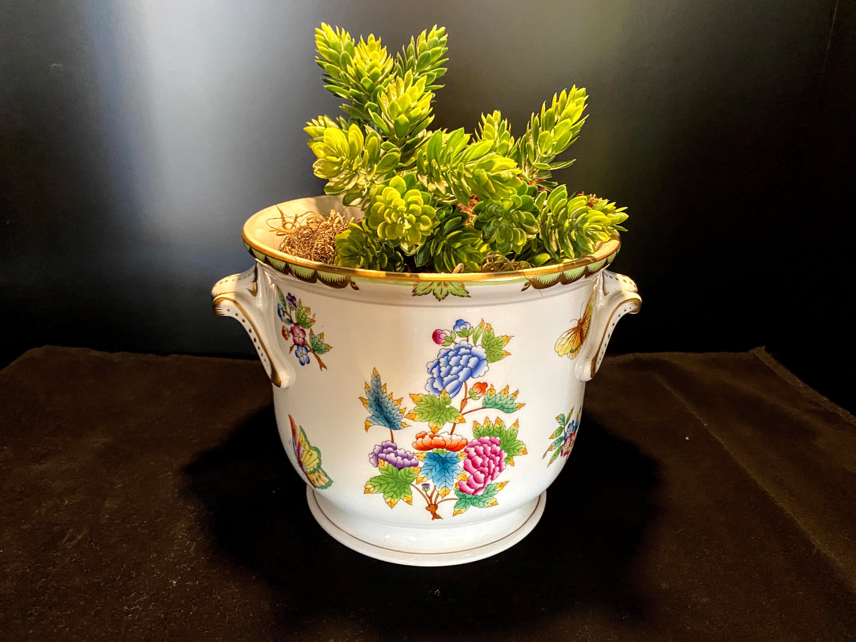 HEREND Queen Victoria Small Cachepot With Handles - Etsy