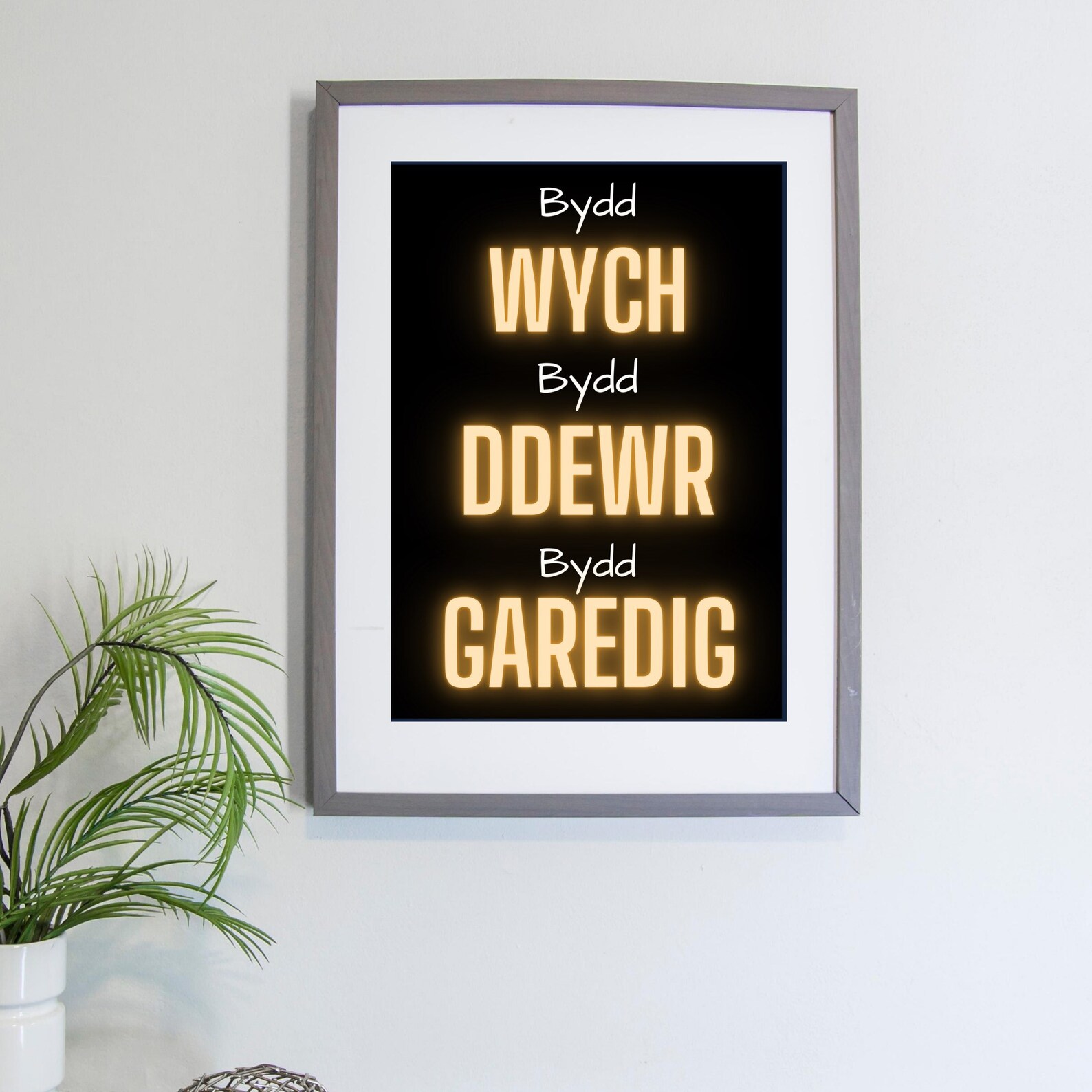 Impresión galesa enmarcada con las palabras Bydd Wych | Etsy