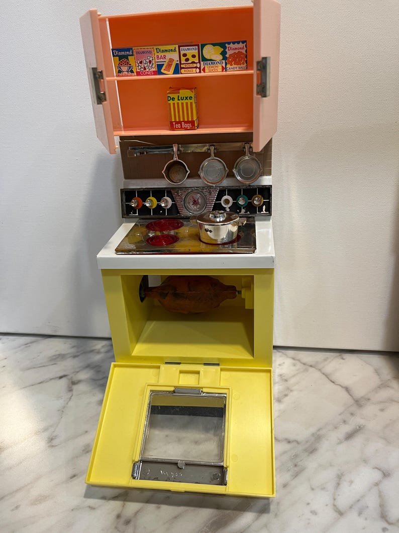 Barbie Dream Kitchen | Deluxe Reading Corp | Full Set Table, Chairs ...