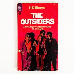 The Outsiders by S.E. Hinton Vintage Paperback Book - Etsy