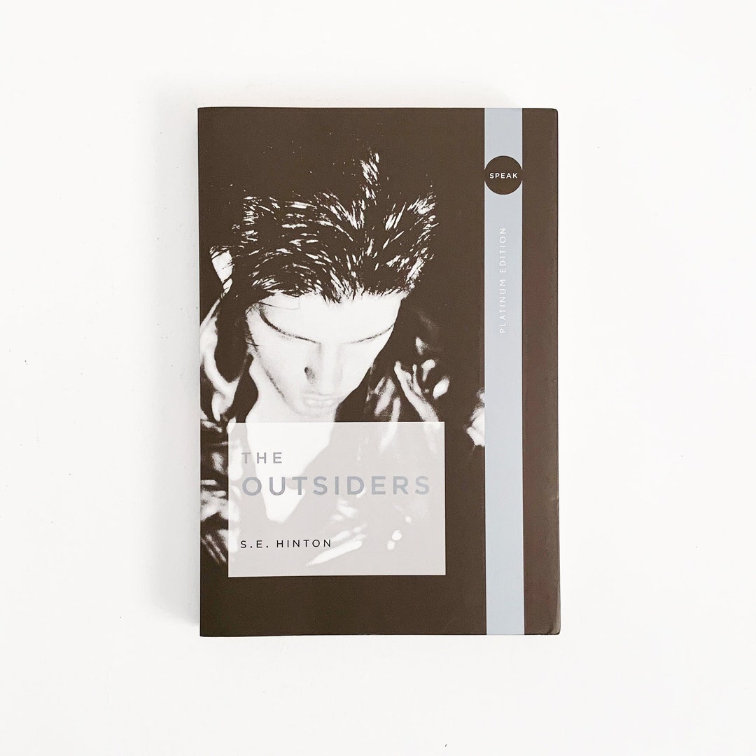 The Outsiders by S.E. Hinton Vintage Paperback Book - Etsy