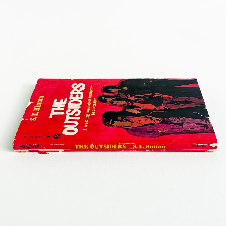 The Outsiders by S.E. Hinton Vintage Paperback Book - Etsy