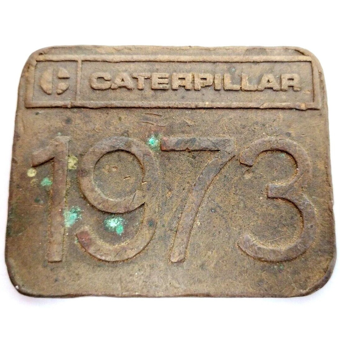 Vintage Caterpillar Brass 2 Emblem Badge 1973 Advertising Rare Pin/belt ...