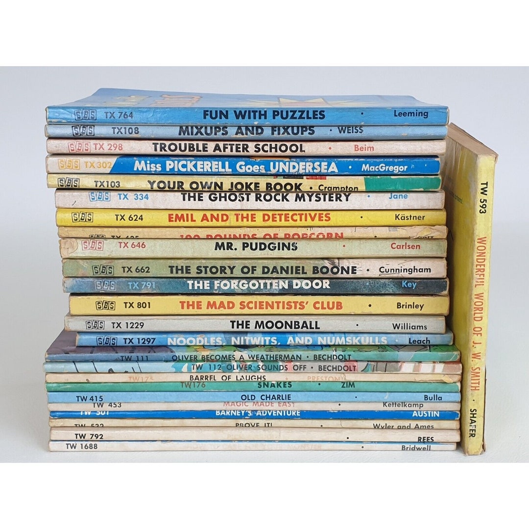 25 Vintage Scholastic Book Service Kids School Grade Readers SBS TXTW ...