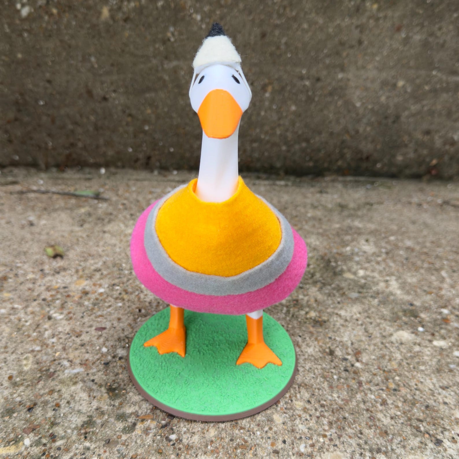 Mini Desk Goose Pencil Outfit for 7” Figurine | NO GOOSE INCLUDED ...