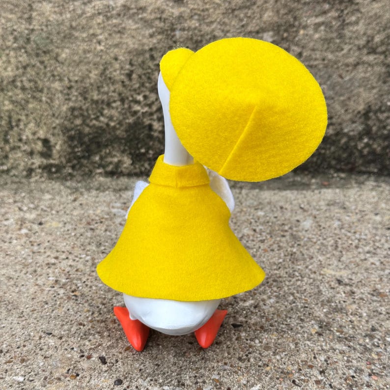 Mini Desk Goose Rain Coat Outfit for 7” Figurine | NO GOOSE INCLUDED ...