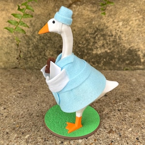 Mini 7” Desk Goose Goodnight Goose Night Gown Robe With Sleep Cap ...
