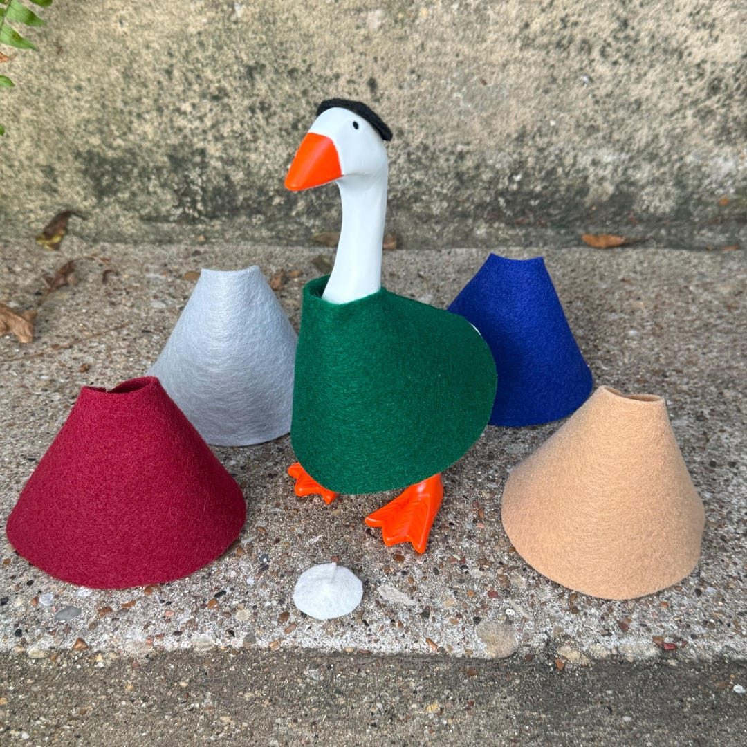 Mini Desk Goose Basic Fall Starter Set 5 Outfits 2 Hats for 7 Figurine ...