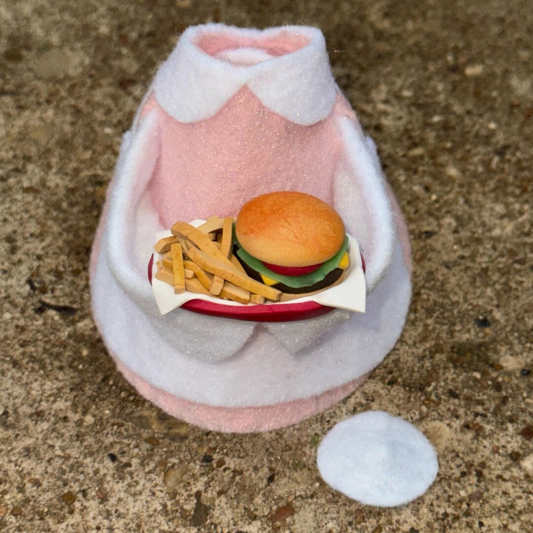 Mini Desk Goose All-american Retro Diner Girl With Hamburger Outfit ...