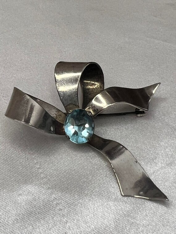 Large Sterling Silver & Blue Aqua Glass Stone Bow Bro… - Gem