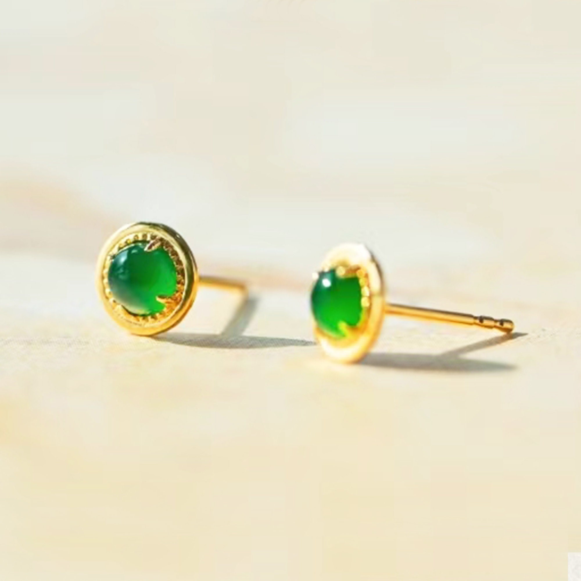 Vintage Forest Green Jade Round Stud Earrings, Mini Solid Gold Bezel ...