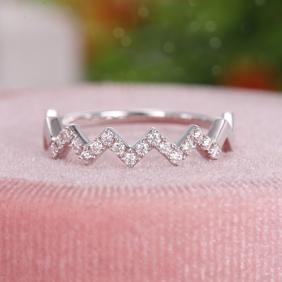 14k White Gold Zig Zag Wavy Drill Row Moissanite Ring, Unique V Stacking Ring, Minimalist Ring ...