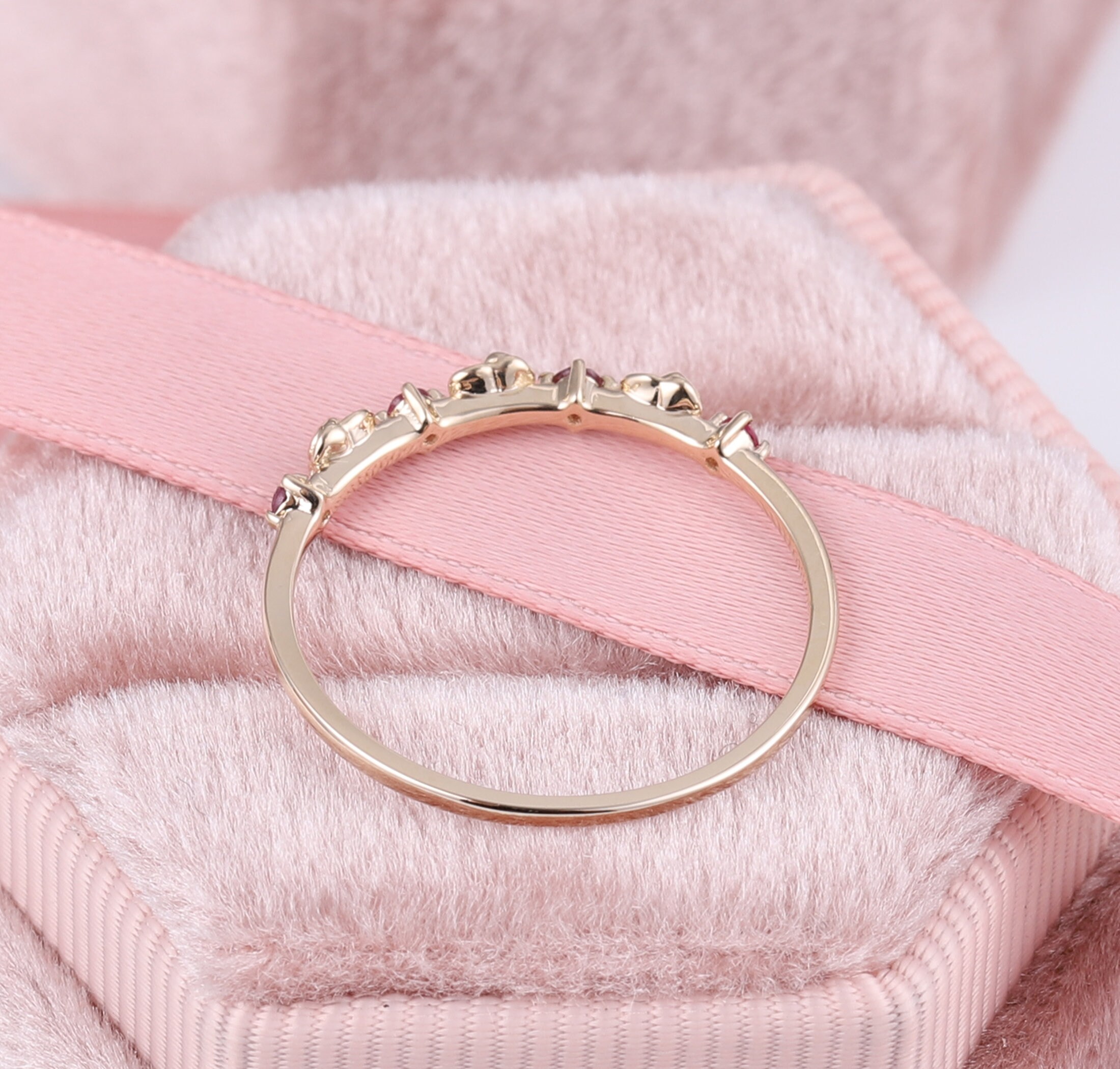 Vintage Roses Flower Ruby Wedding Band Victorian Rose Gold - Etsy