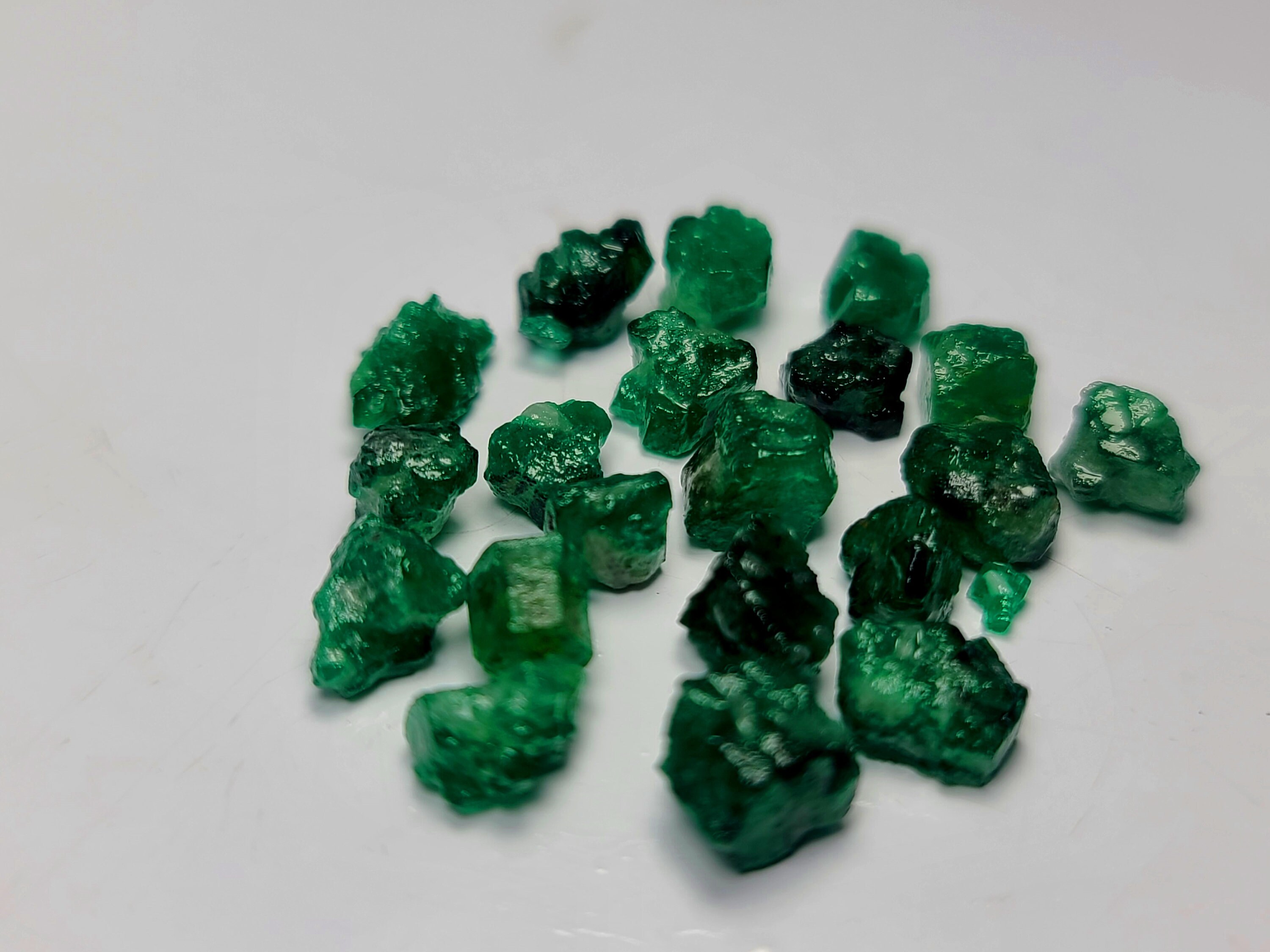 30 Carat Emerald Crystals Doubly Terminated Crystals Most Precious Rare ...