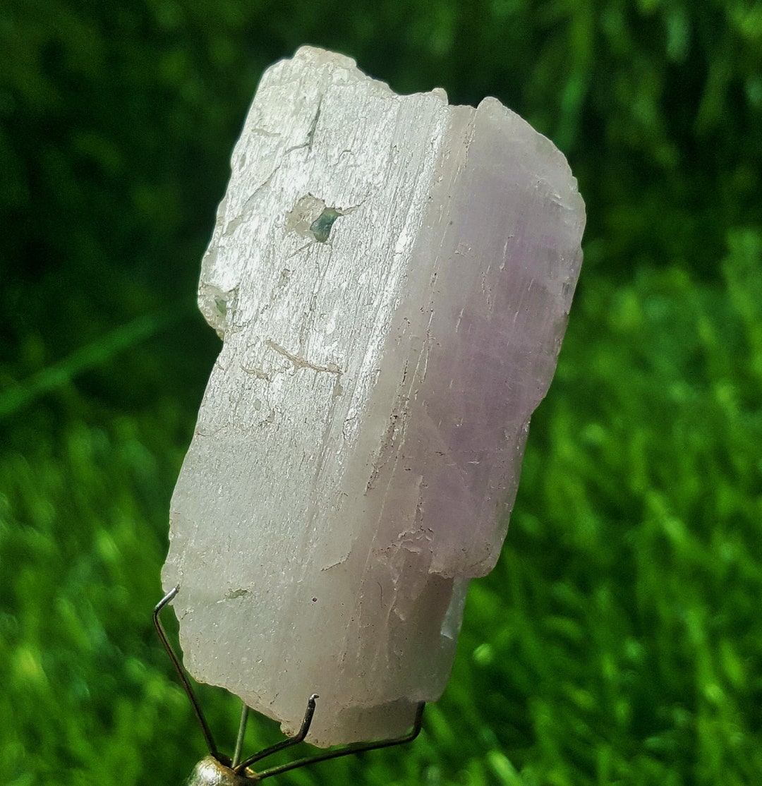 110 Carat Kunzite Lite Pink Rare Crystal Minerals Specimen From Shigar ...