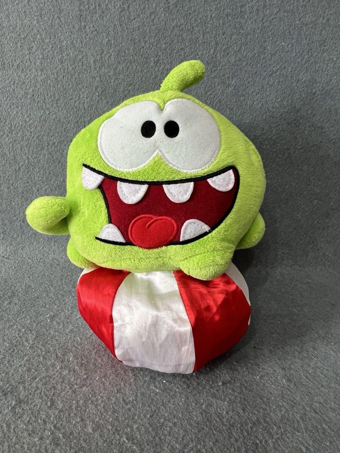 Cut the Rope Om Nom Ball Soft Plush Toy Nommie Green 2012 - Etsy