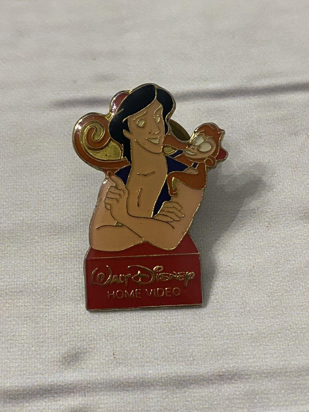 Vintage Disney Aladdin & Abu Pin Badge Home Video Collectible - Etsy