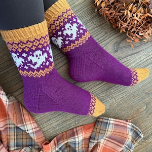 Haunted Socks - Pdf Knitting Pattern Colorwork, Autumn Halloween Ghost ...