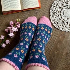 Flower Garden Socks - Pdf Knitting Pattern Colorwork, Spring Summer - Etsy