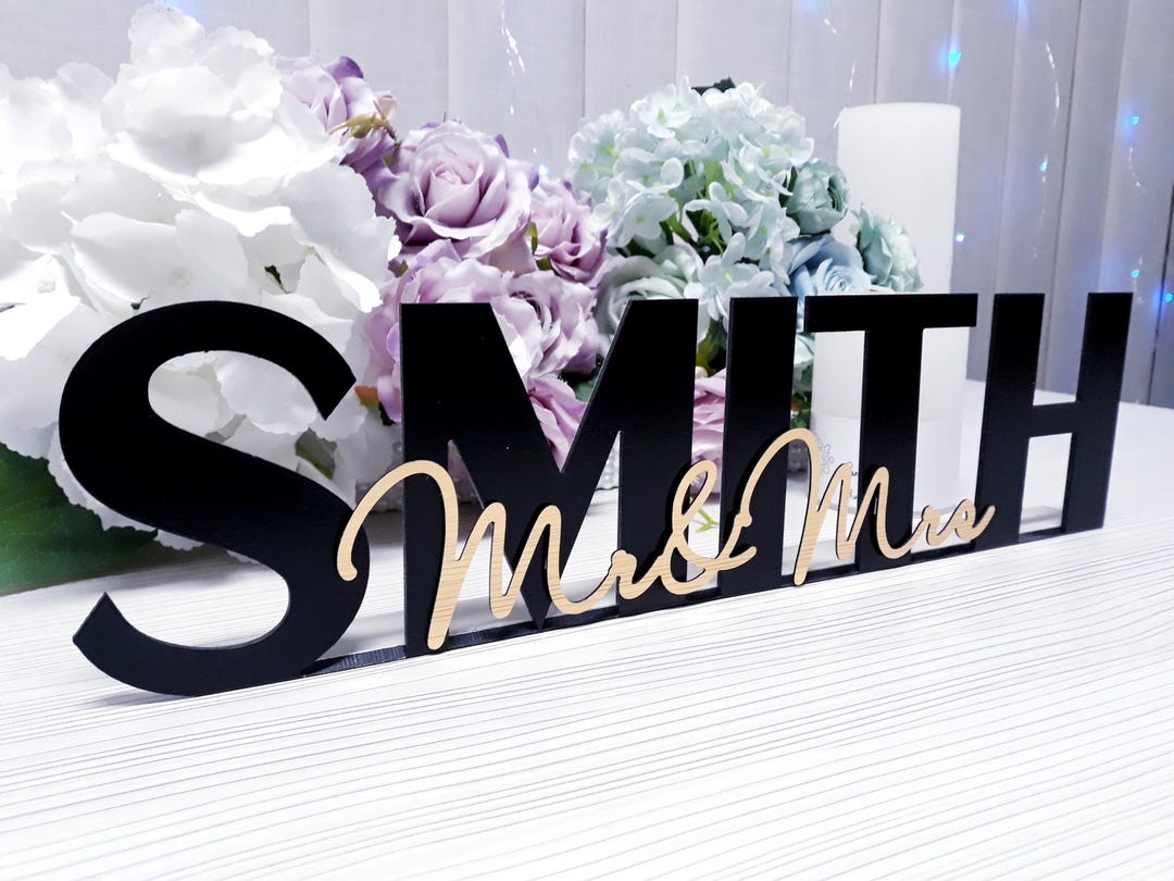 Mr and Mrs Table Sign, Custom Wedding Nameplate, Sweetheart Table Sign ...