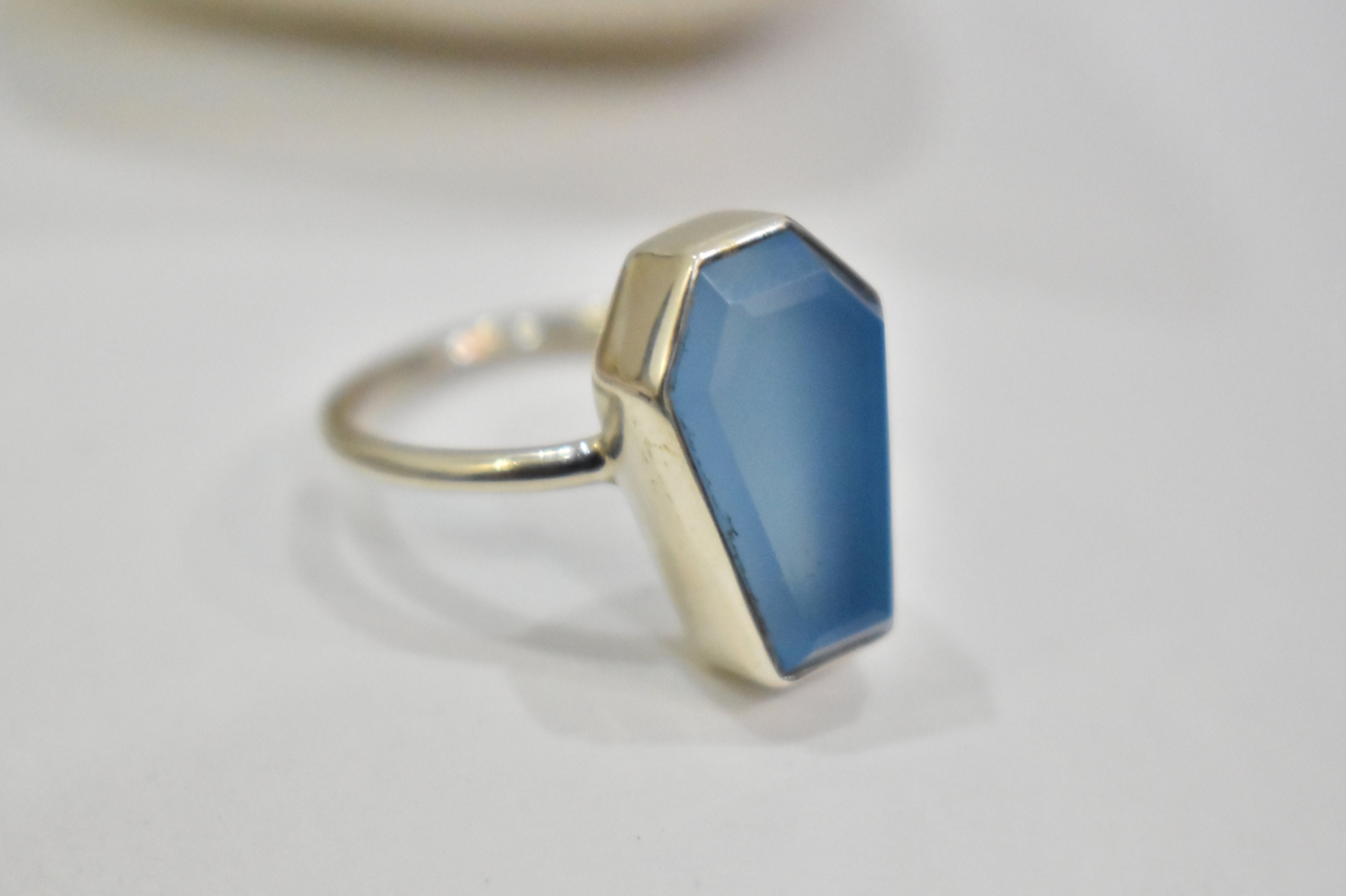Anillo de ataúd anillo de calcedonia azul anillo de piedra | Etsy