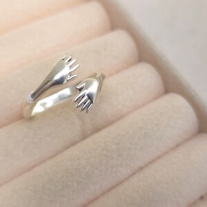 925 Sterling Silver Hug Ring - Silver Love Hugging Hand Stackable Ring ...