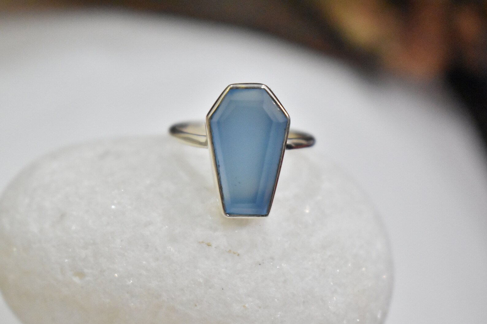 Anillo de ataúd, anillo de calcedonia azul, anillo de piedra preciosa ...
