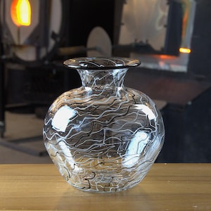 Black and White Zigzag Vase // Hand Blown Glass - Etsy