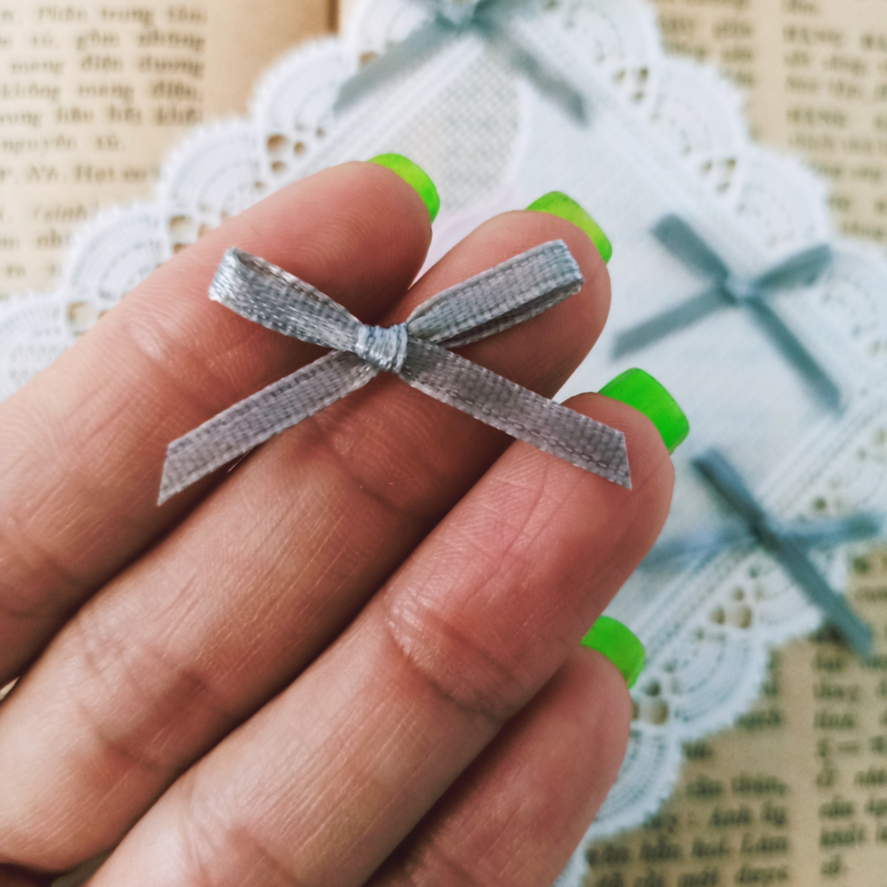 Silver Satin Bows 25/50pcs Mini Silver Bows Mini Gift - Etsy UK