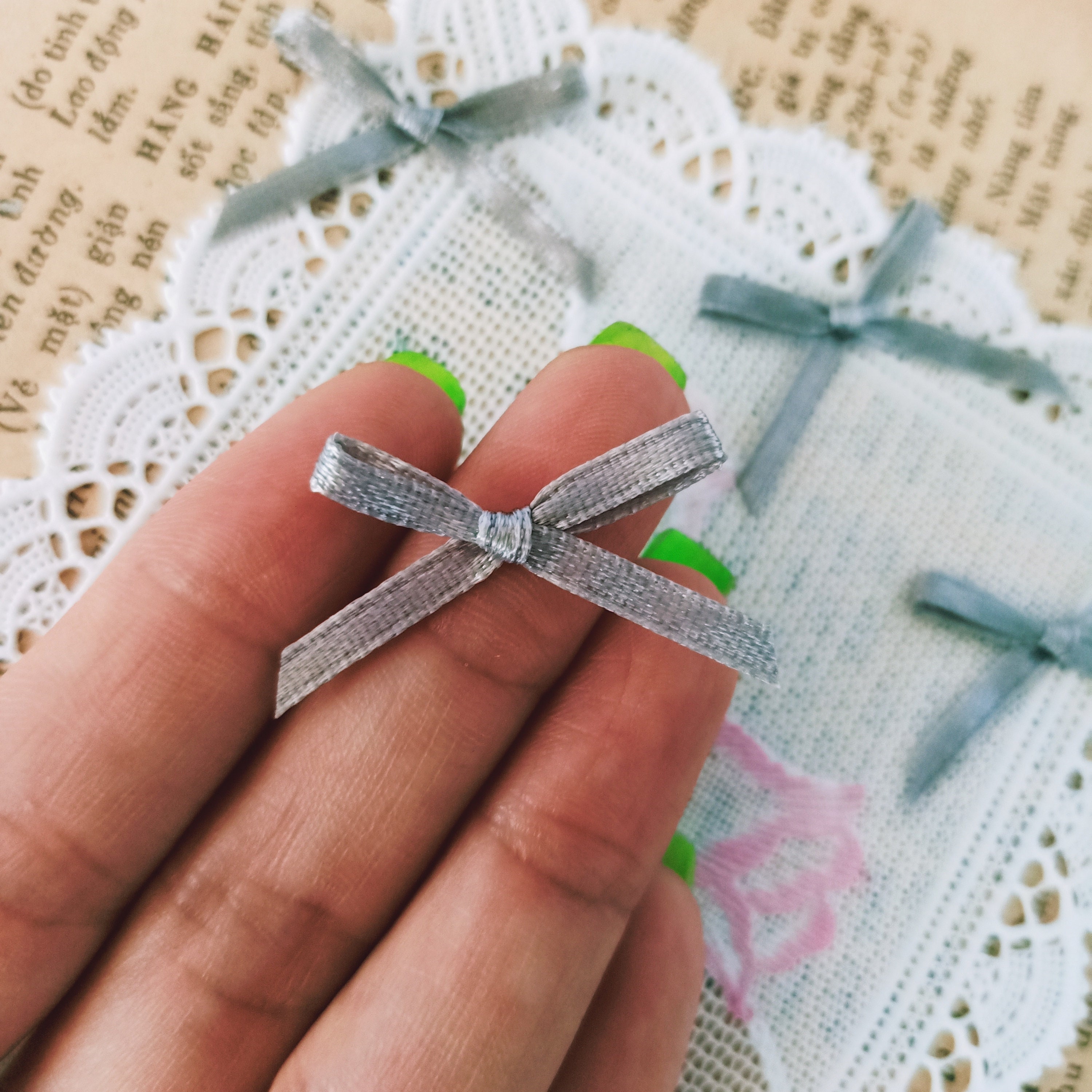 Silver Satin Bows, Handmade Mini Gift Bows (25/50pcs) - Etsy UK