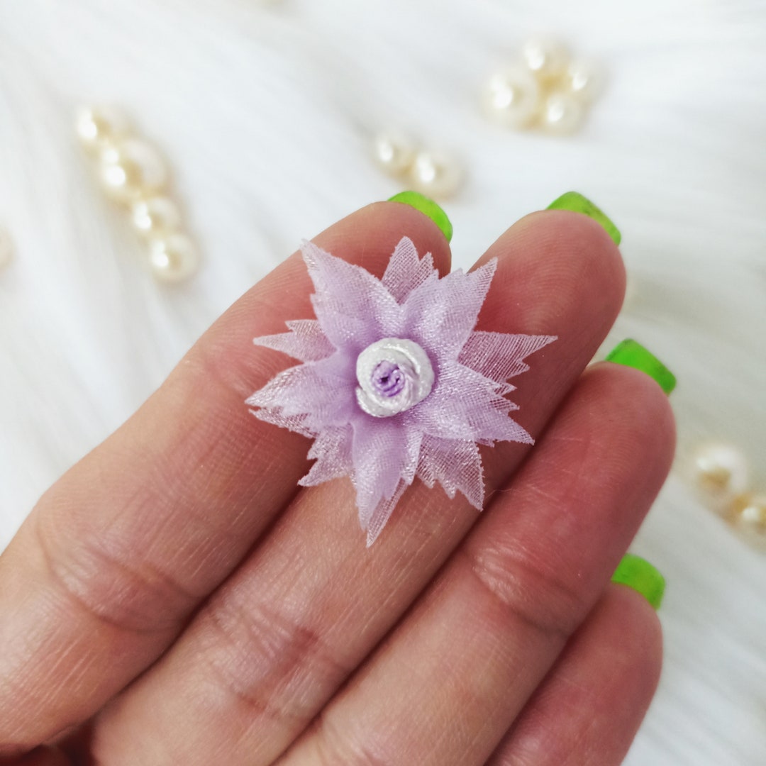 10 violette Organza überlagerte Blumen, Spitzenblumenapplikation ...