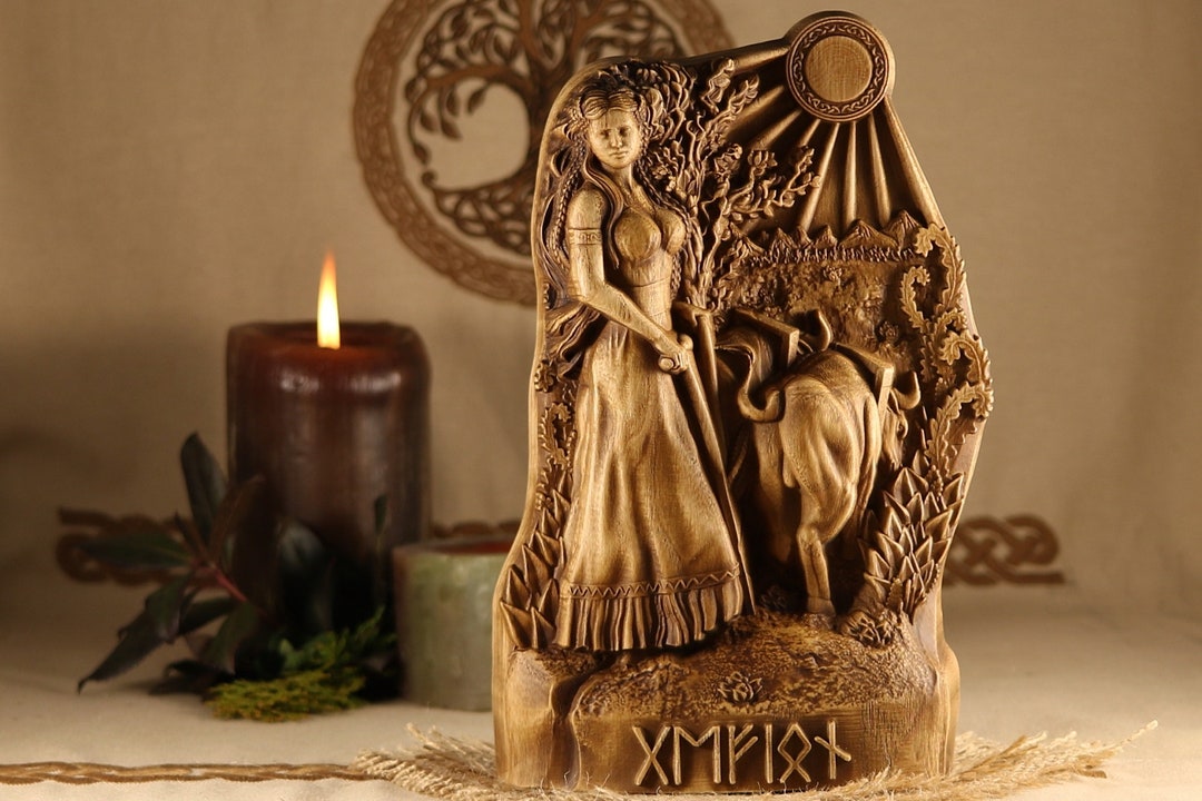 Gefjon Goddess Statue Altar, Norse Pagan , Wood Carving Gefjun, Home ...