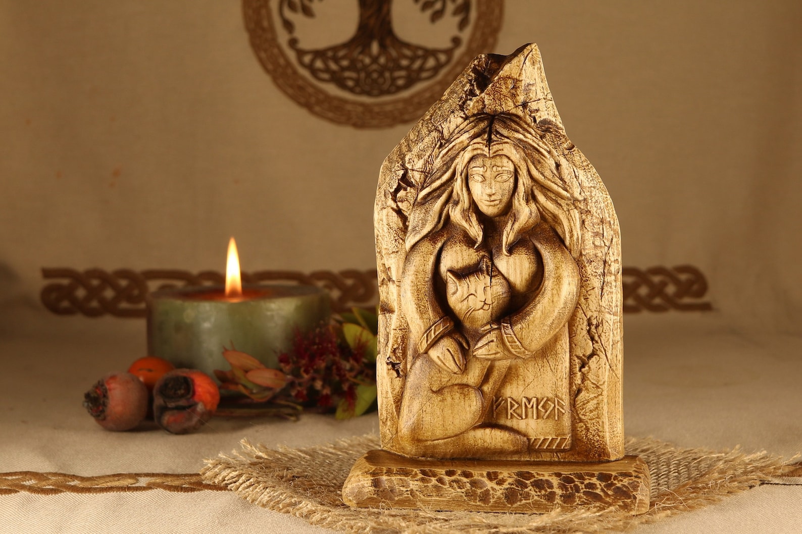 Freya Statue , Norse Pagan Decor, Goddess Statue Altar, Freyja Wood ...