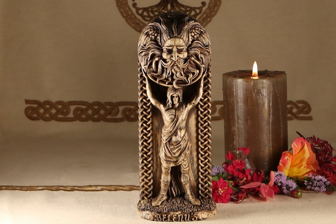 Asatru Dieux nordiques Belenos Dieu soleil, dieu de la mort, statue viking Mythologie nordique ...