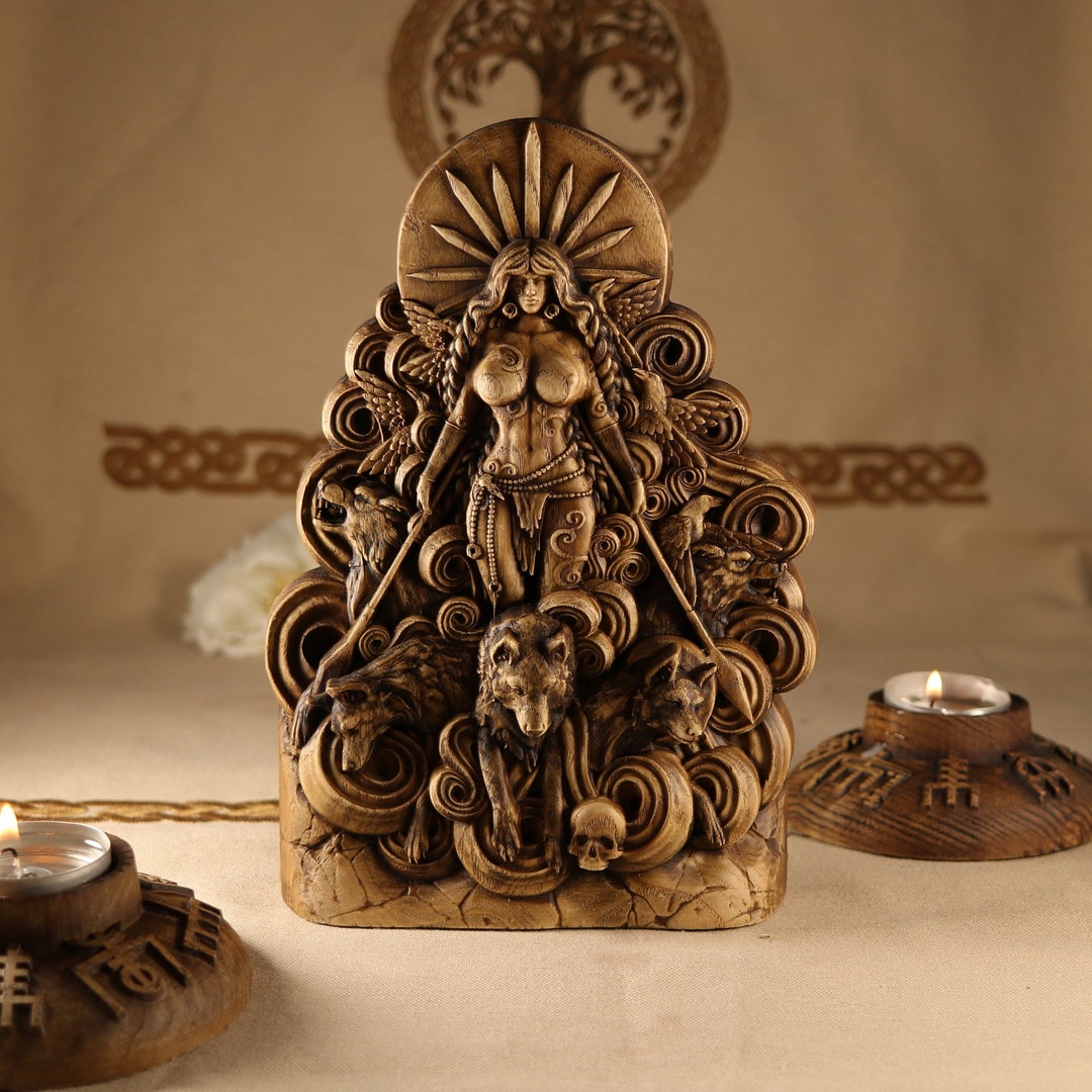 Morrigan, the Morrigan Celtic Goddess Morrigan Goddess Wooden Statue ...