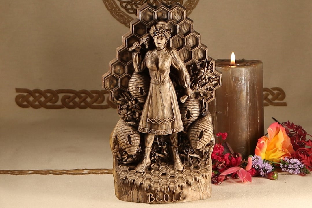 Béole Bee Goddess Statue: Wooden Norse Pagan Altar Decor - Etsy