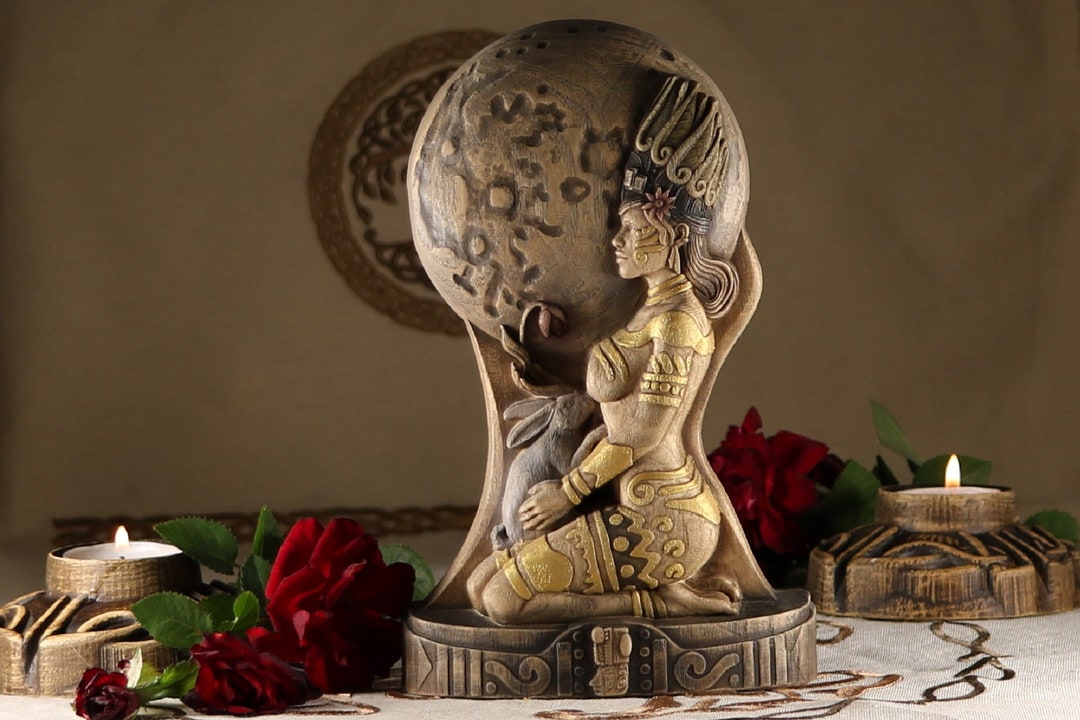 Ixchel, Mayan Moon Goddess Ix Chel Mayan Goddess, Aztec Carving Aztec ...